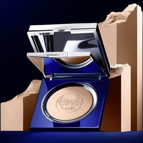 La Prairie | Makeup | La Prairie Skin Caviar Powder Foundation | Poshmark